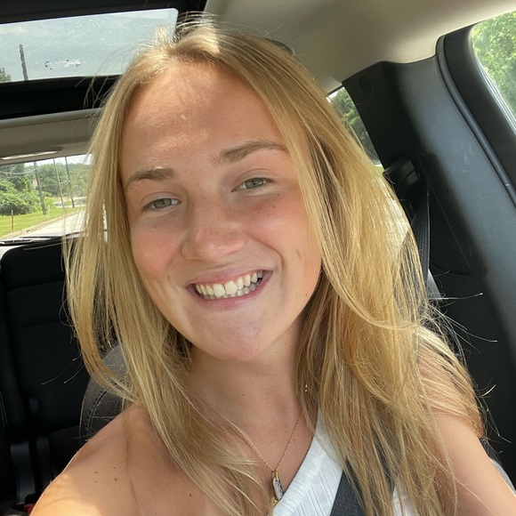 Katie's Closet (@katie_ranallo) | Poshmark